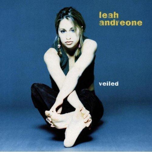Kiss Me Goodbye - Letra - Leah Andreone - Musica.com
