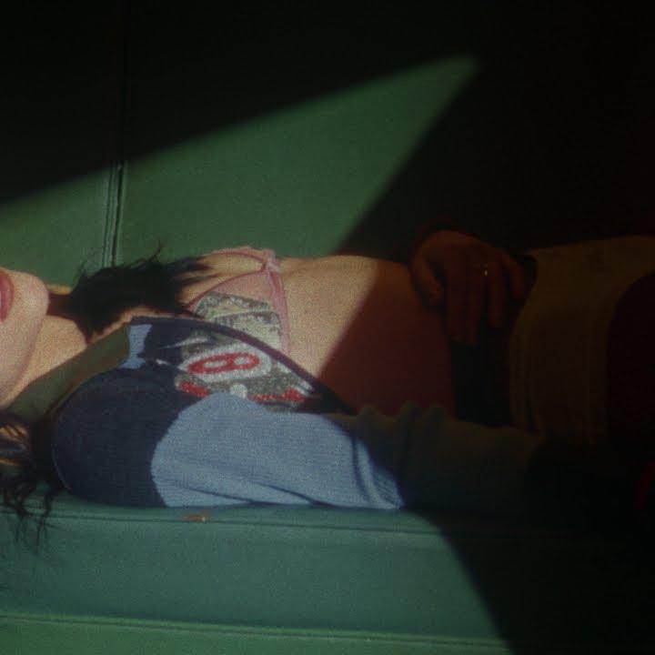 Amanecer - Letra - Danna Paola - Musica.com