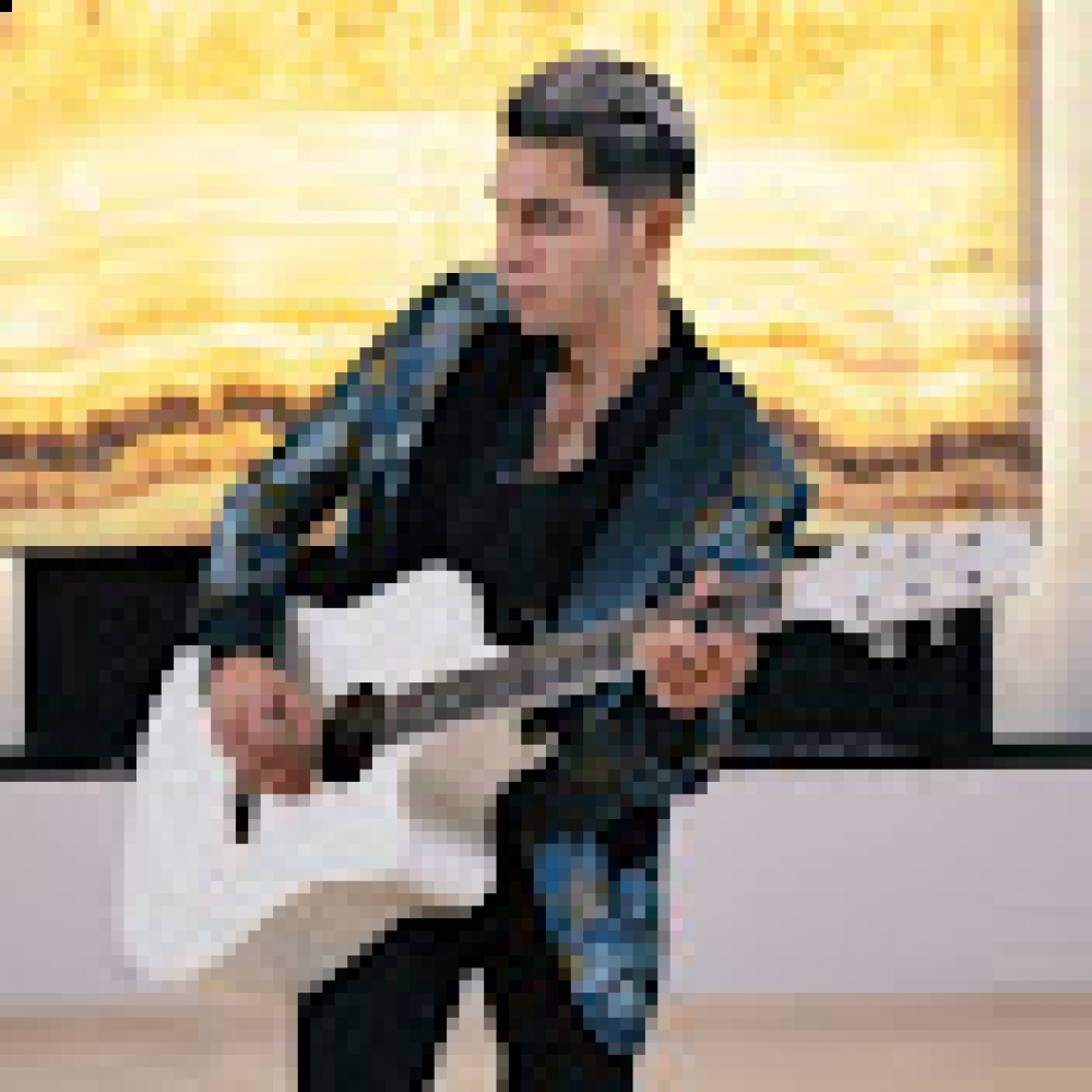 Biografía de Aaron Gil - Musica.com