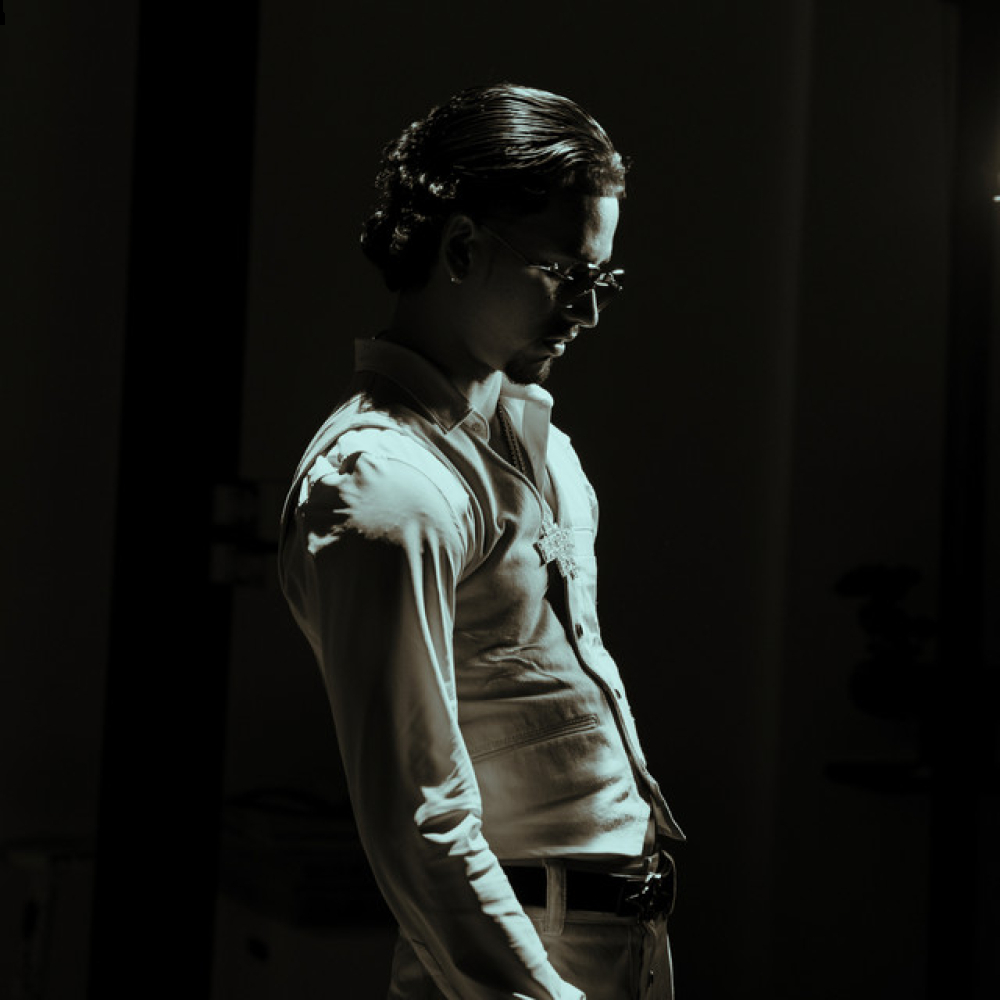 REINAA - Letra - Clarent, ROA y Midnvght - Musica.com