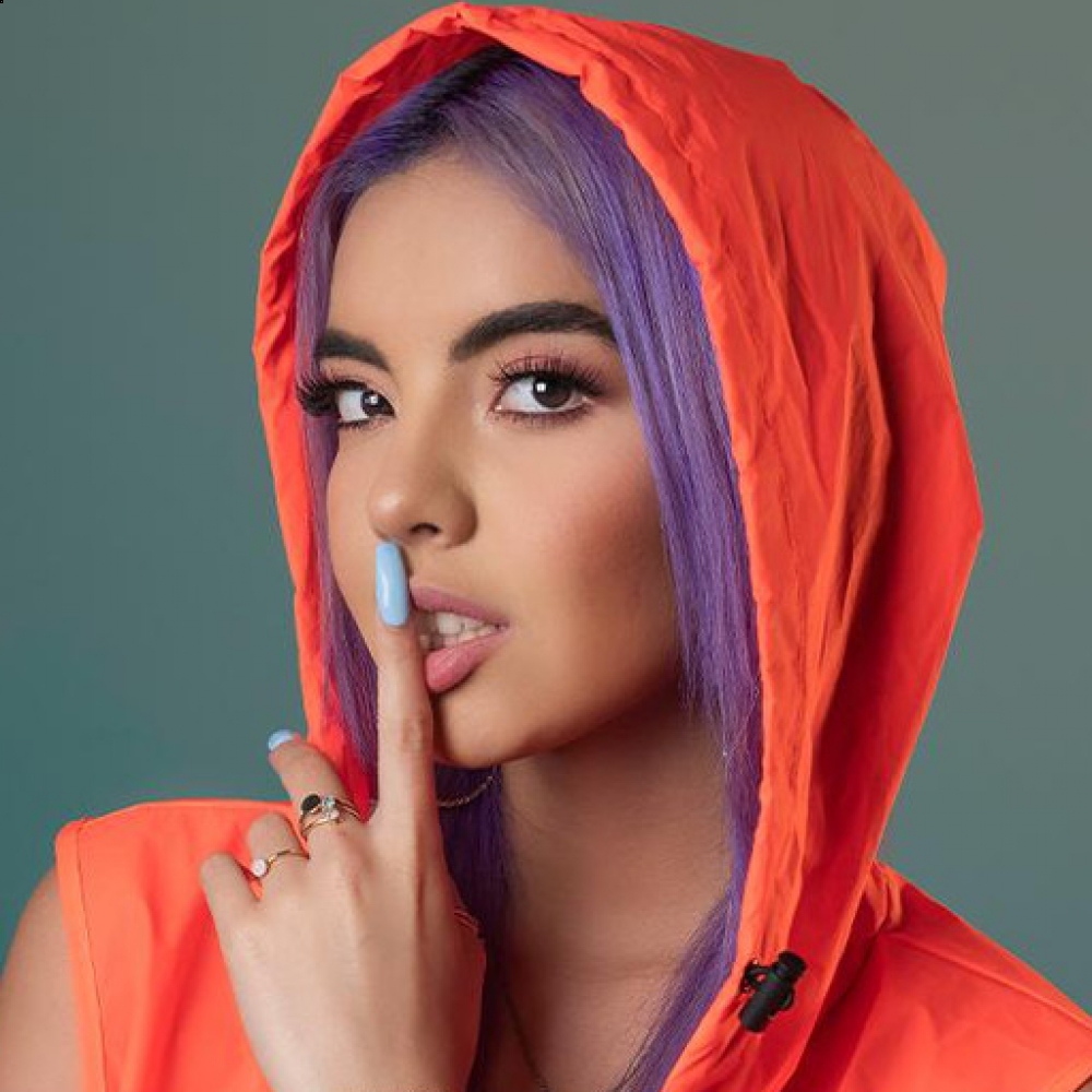 Biografía de Yessie - Musica.com