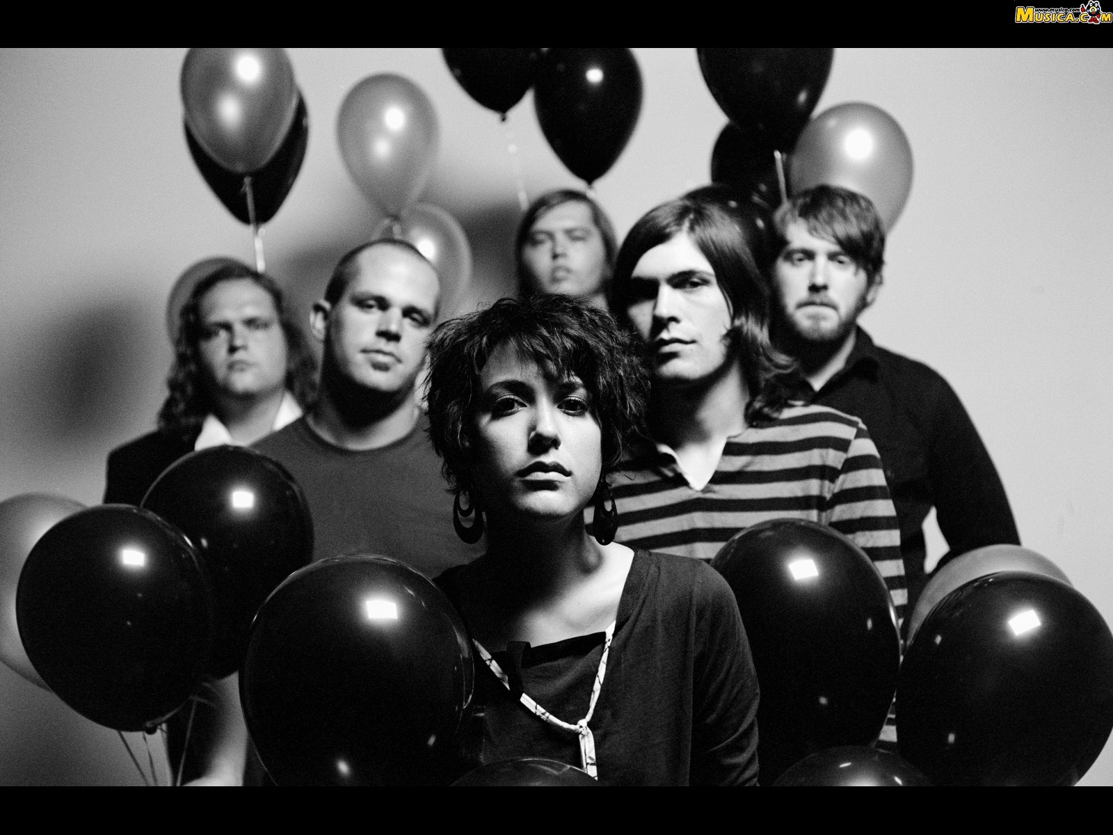 Fondo de pantalla de Far-Less - MUSICA.COM